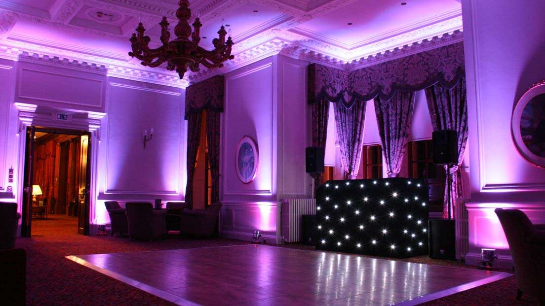 Crathorne Hall Hotel | Wedding party | Hand Picked Hotels
